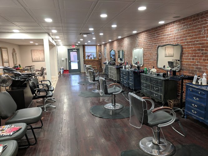 Charisma Salon - Spa Looker