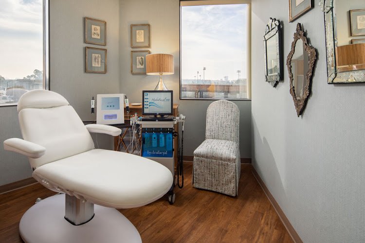 La Jolla Cosmetic Surgery Centre - Spa Looker