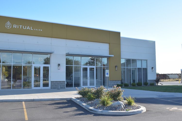 Lion & Luxe - Spa Looker