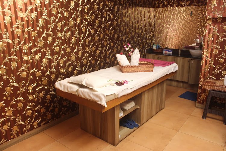 Royal Lemon Spa In Chembur - Spa Looker