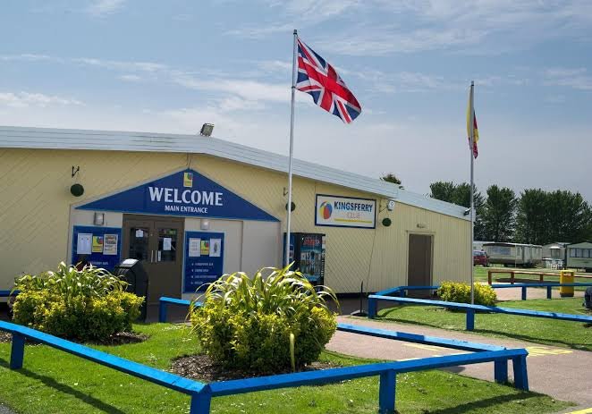 Sheerness Holiday Park - Spa Looker