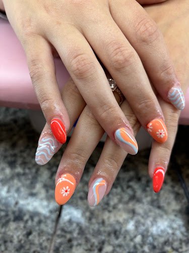 TIPS TOES AND BEYOND - Spa Looker